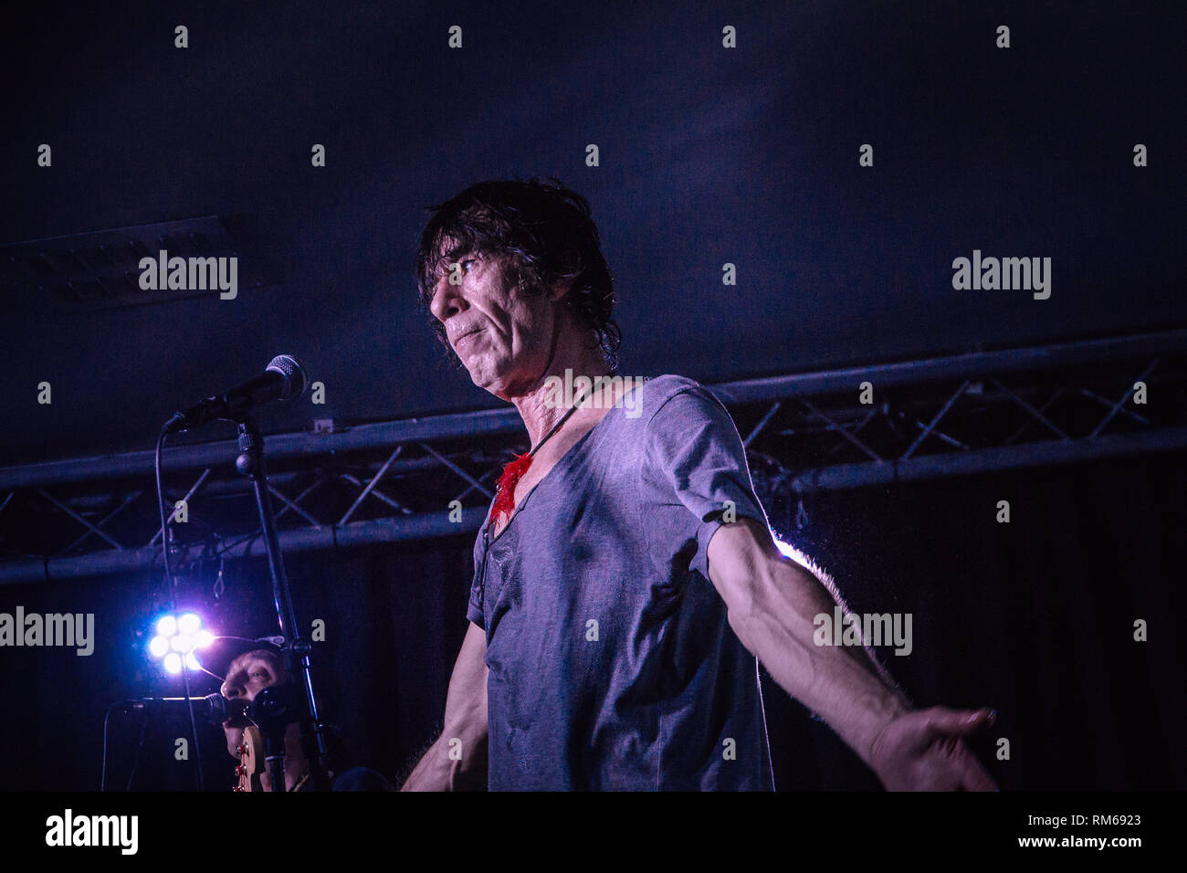 Jimmy Pursey Sham 69 Origional 1977 Line Up Bungalow Bar set Stock ...