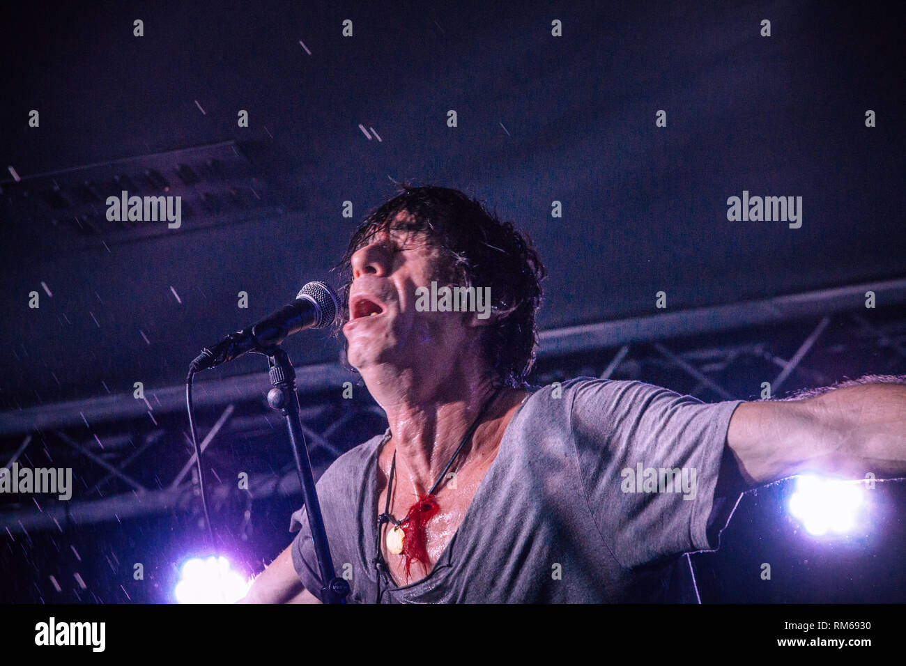 Jimmy Pursey Sham 69 Origional 1977 Line Up Bungalow Bar set Stock ...