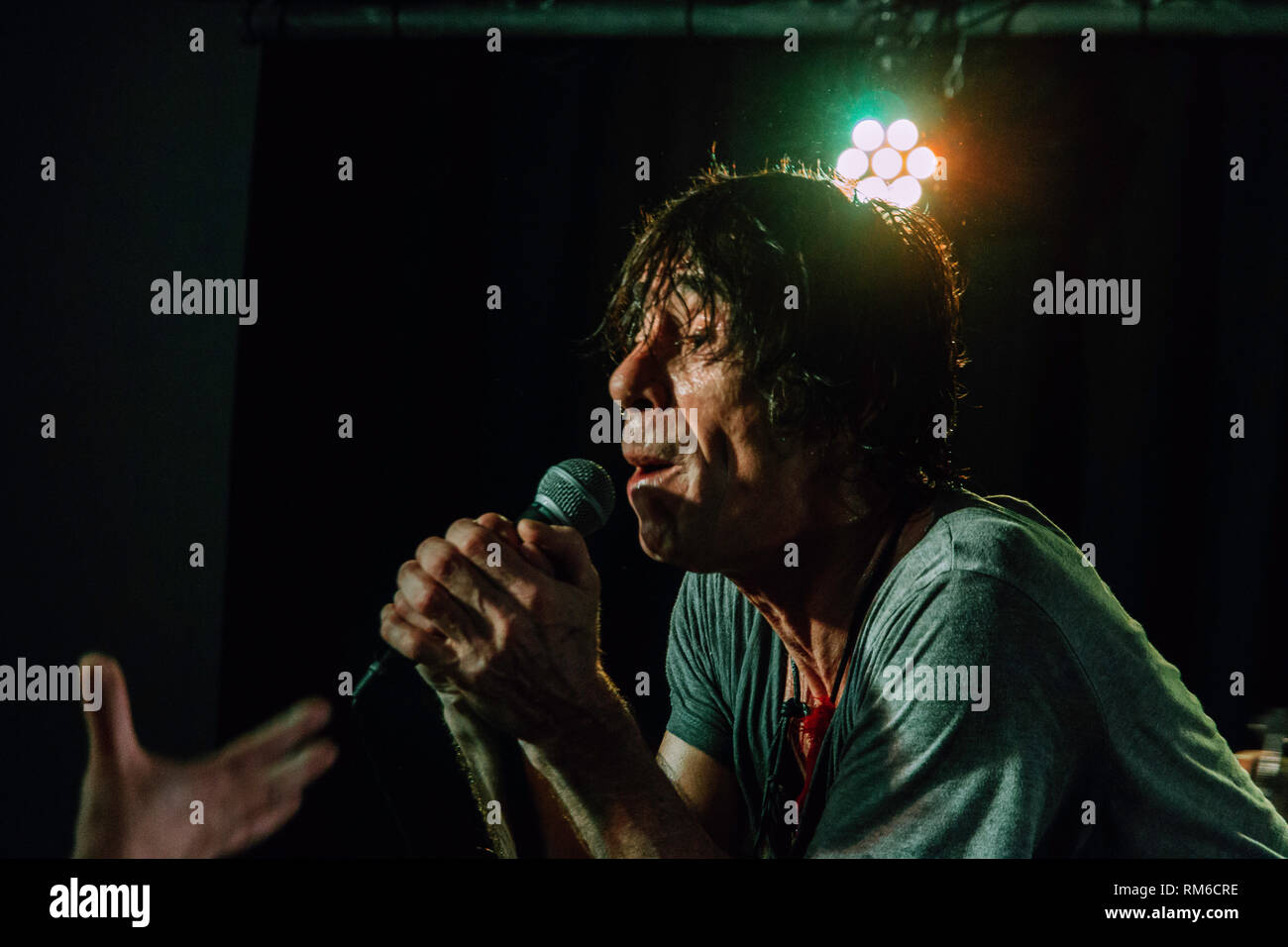 Jimmy Pursey Sham 69 Origional 1977 Line Up Bungalow Bar set Stock ...