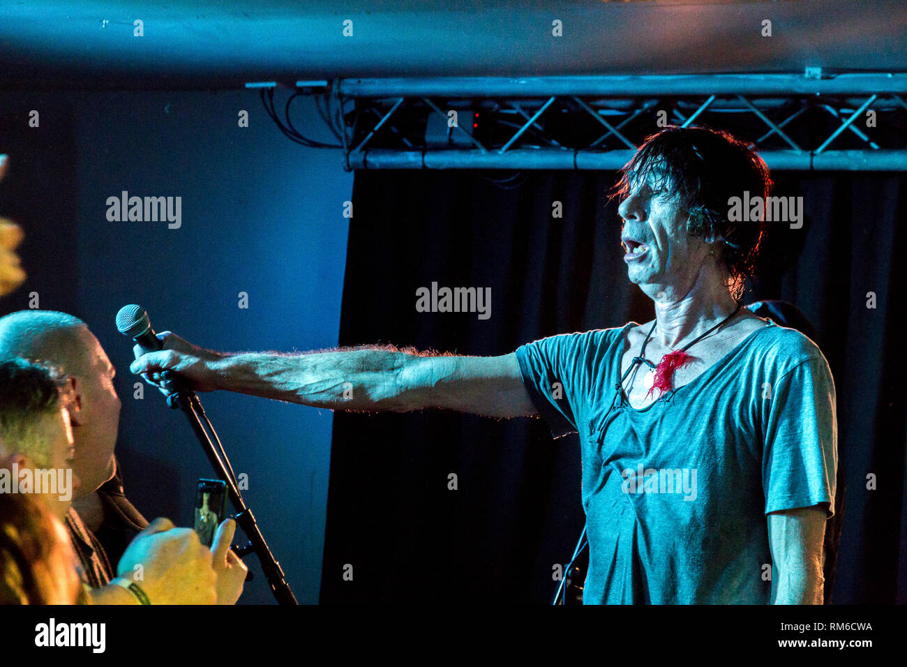 Jimmy Pursey Sham 69 Origional 1977 Line Up Bungalow Bar set Stock ...