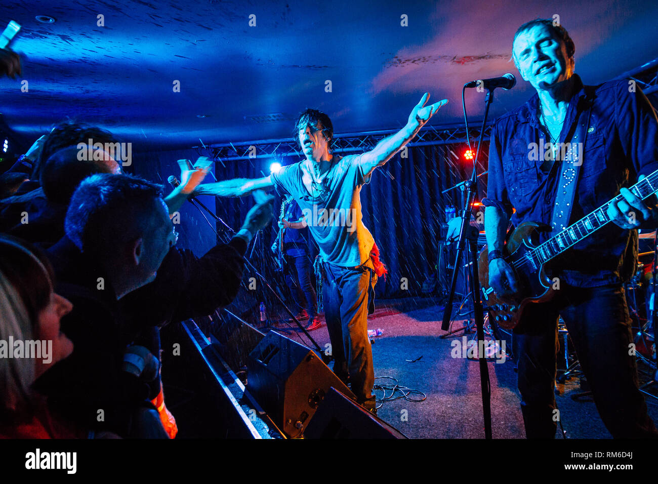 Jimmy Pursey Sham 69 Origional 1977 Line Up Bungalow Bar set Stock ...