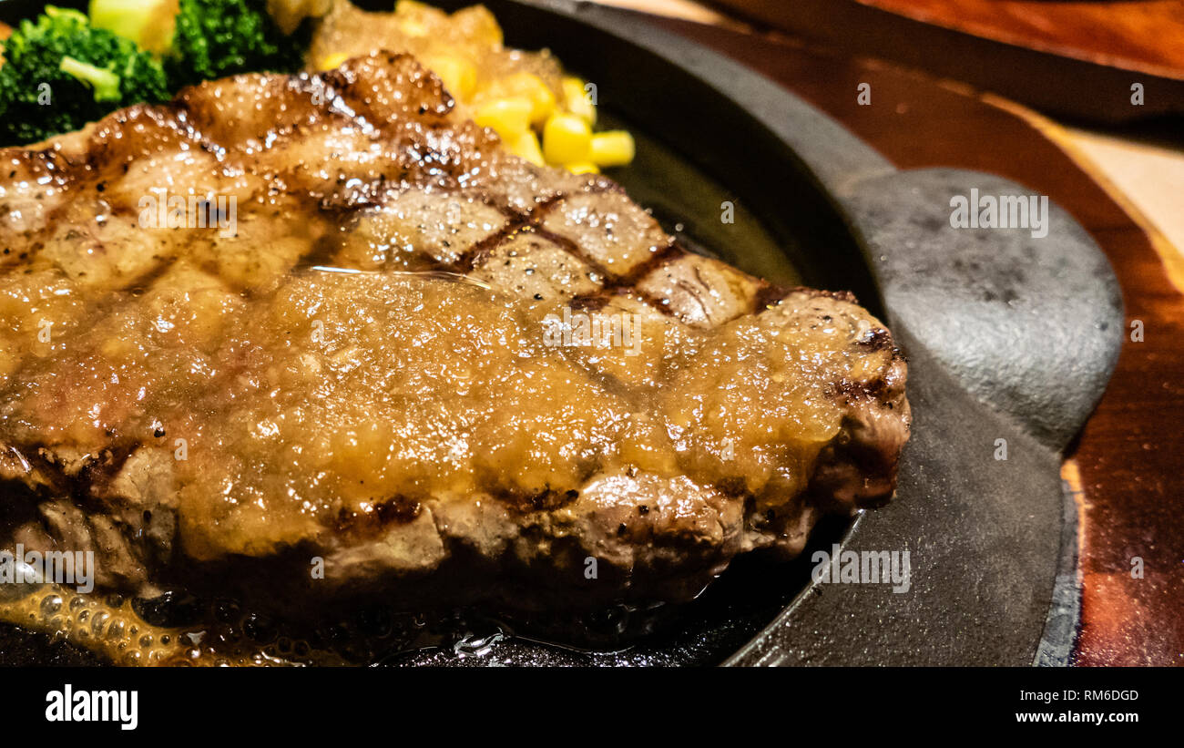 Japanese style steak hi-res stock photography and images - Alamy