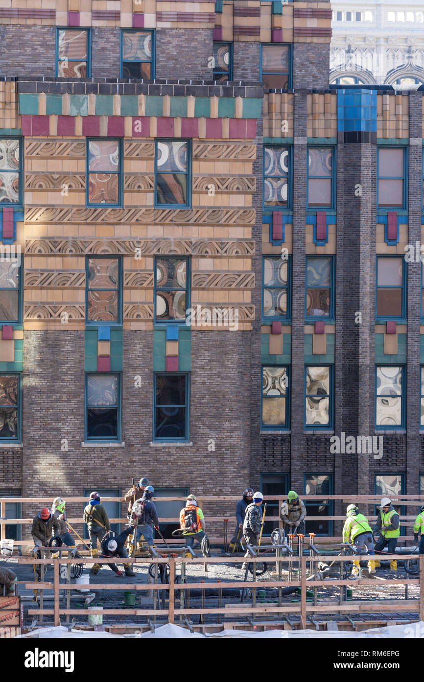 High-rise Building Construction Site, NYC Stock Photo - Alamy