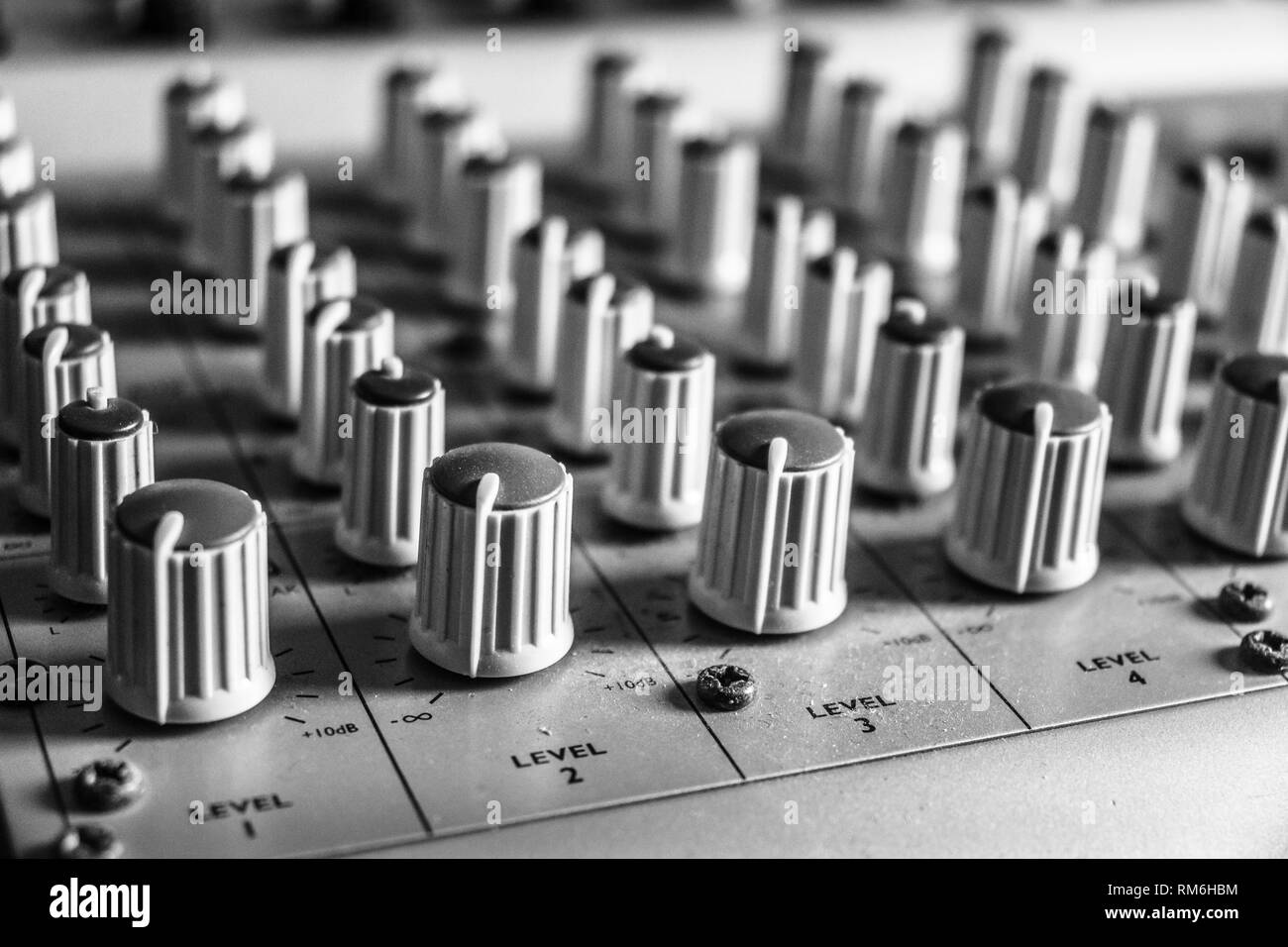 Mixing desk hi-res stock photography and images - Alamy