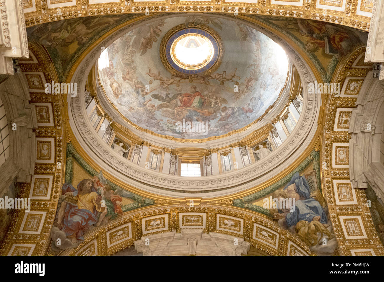 Architectural details of the dome at St. Peter's Basilica, San Pietro ...