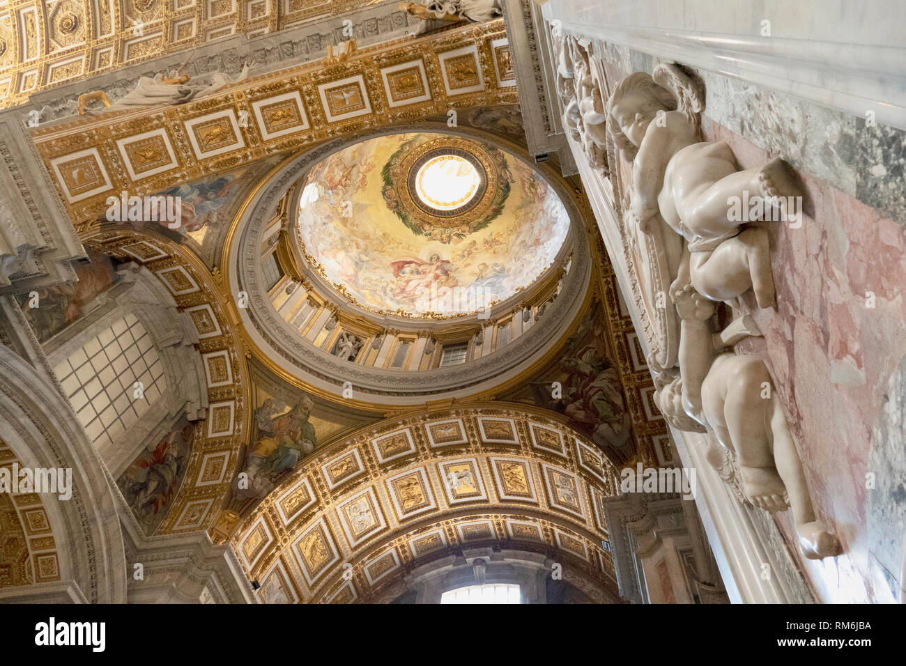 Architectural details of the dome at St. Peter's Basilica, San Pietro ...
