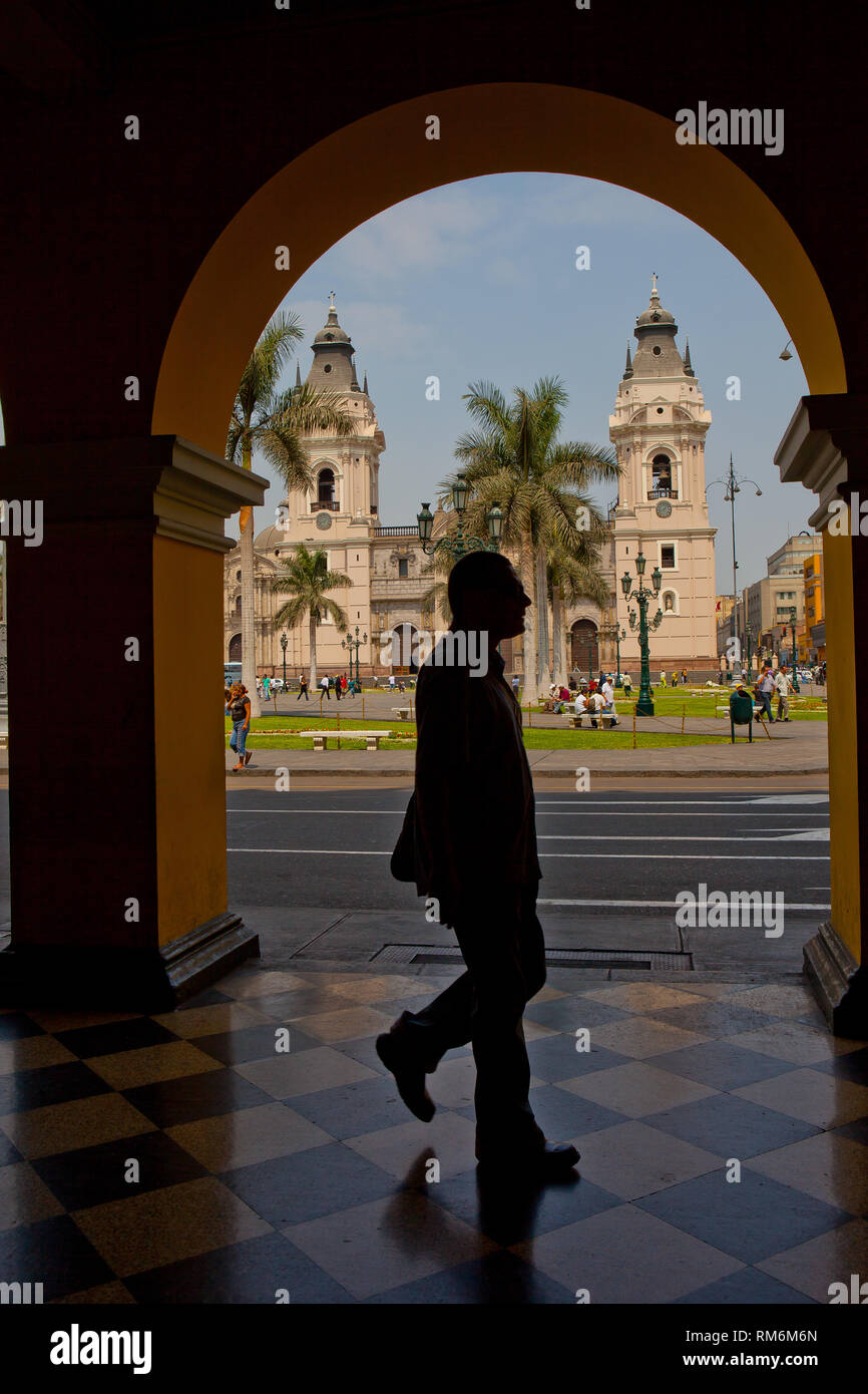 Beautiful streets lima hi-res stock photography and images - Alamy