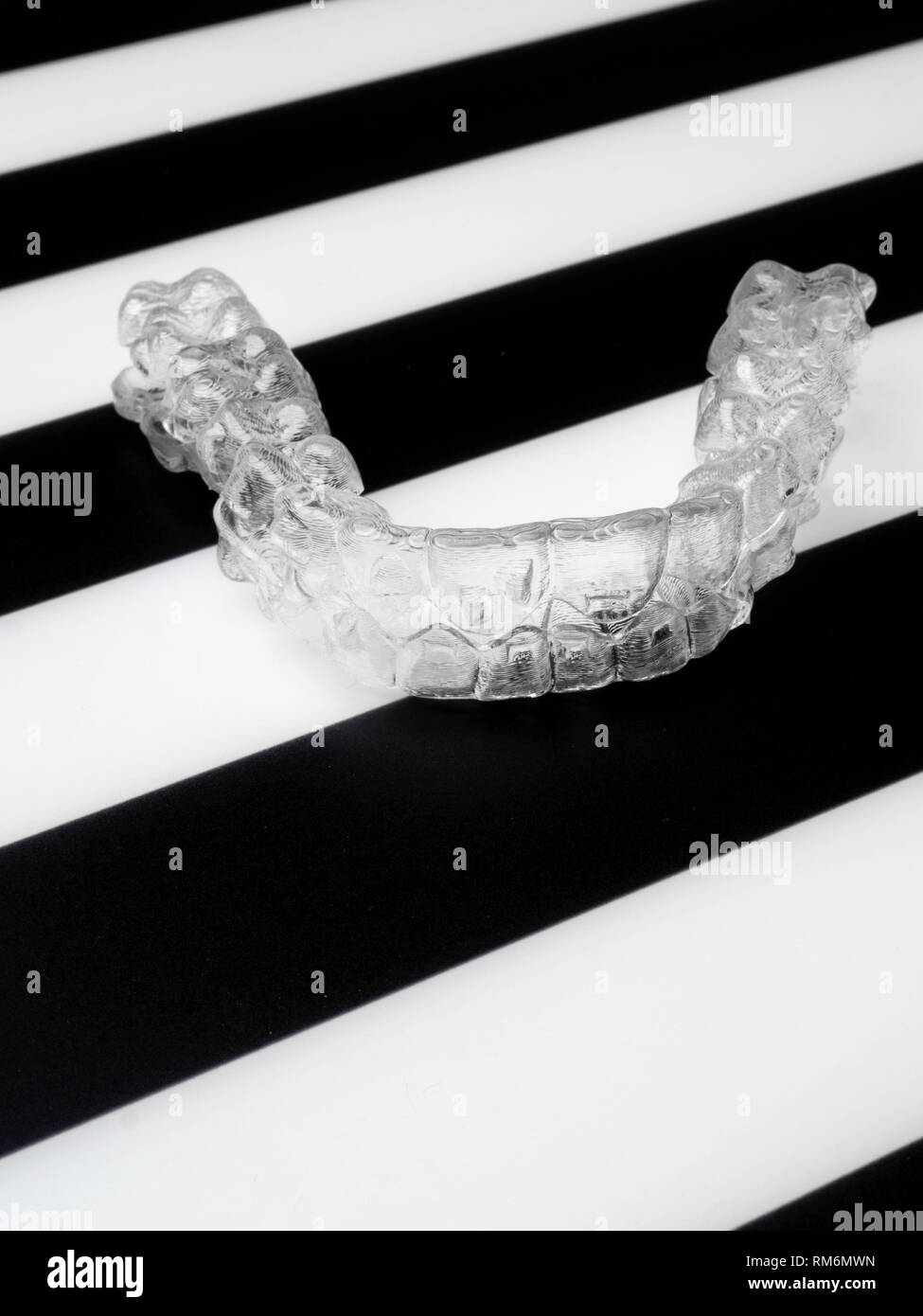 simulator orthodontic silicone. Invisible leveling braces. Mobile ...