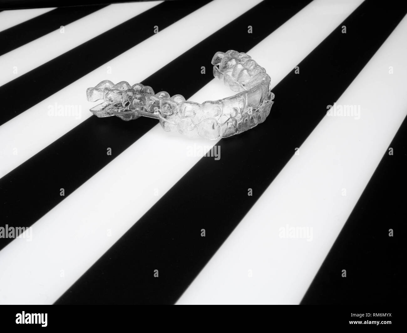 simulator orthodontic silicone. Invisible leveling braces. Mobile ...