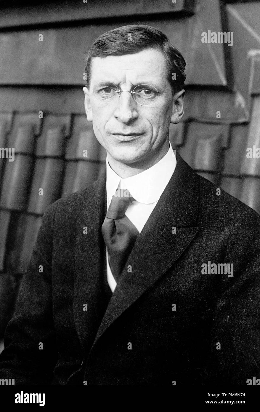 Eamon De Valera (edward de valera) irish revolutionary, head of the IRA ...