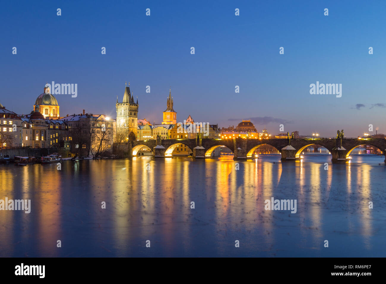 Prague at Night, illuminated Charles Bridge Stock Photo - Alamy