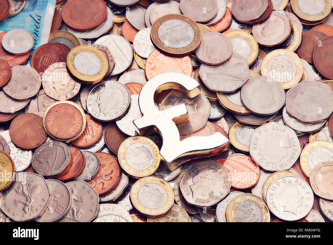 Pound sign hi-res stock photography and images - Alamy