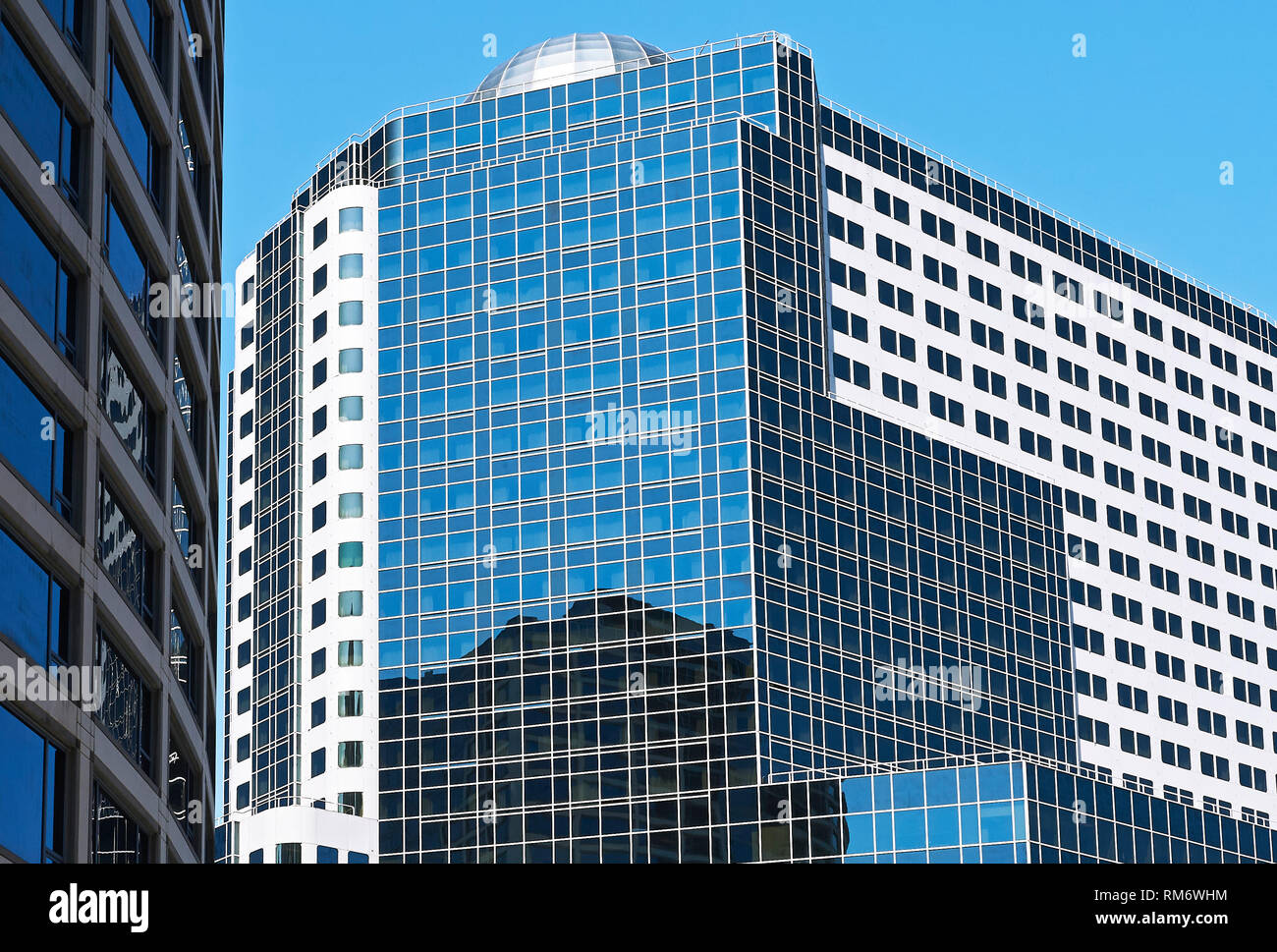 Vancouver modern architecture hi-res stock photography and images - Alamy