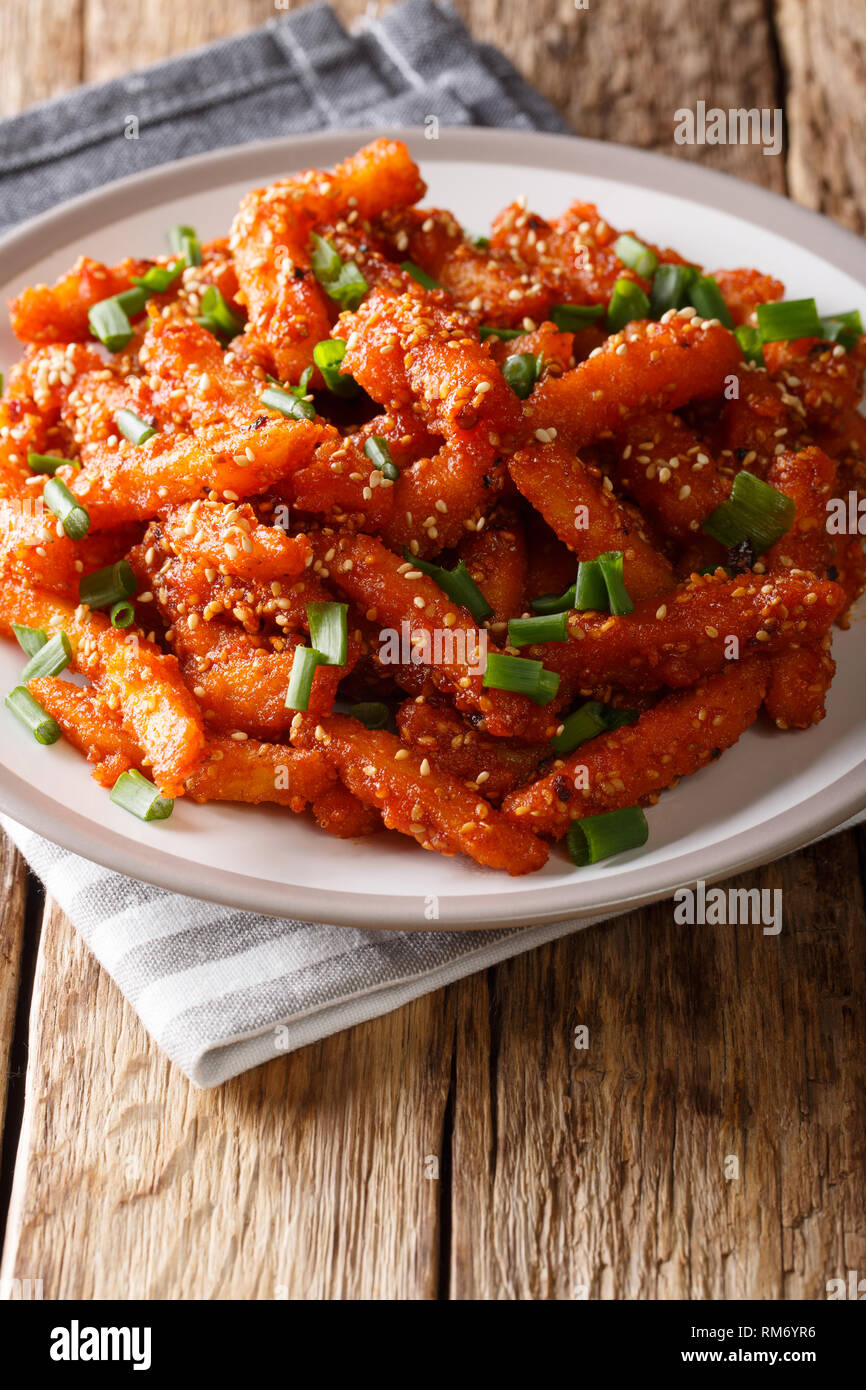 Honey chilli potato hi-res stock photography and images - Alamy