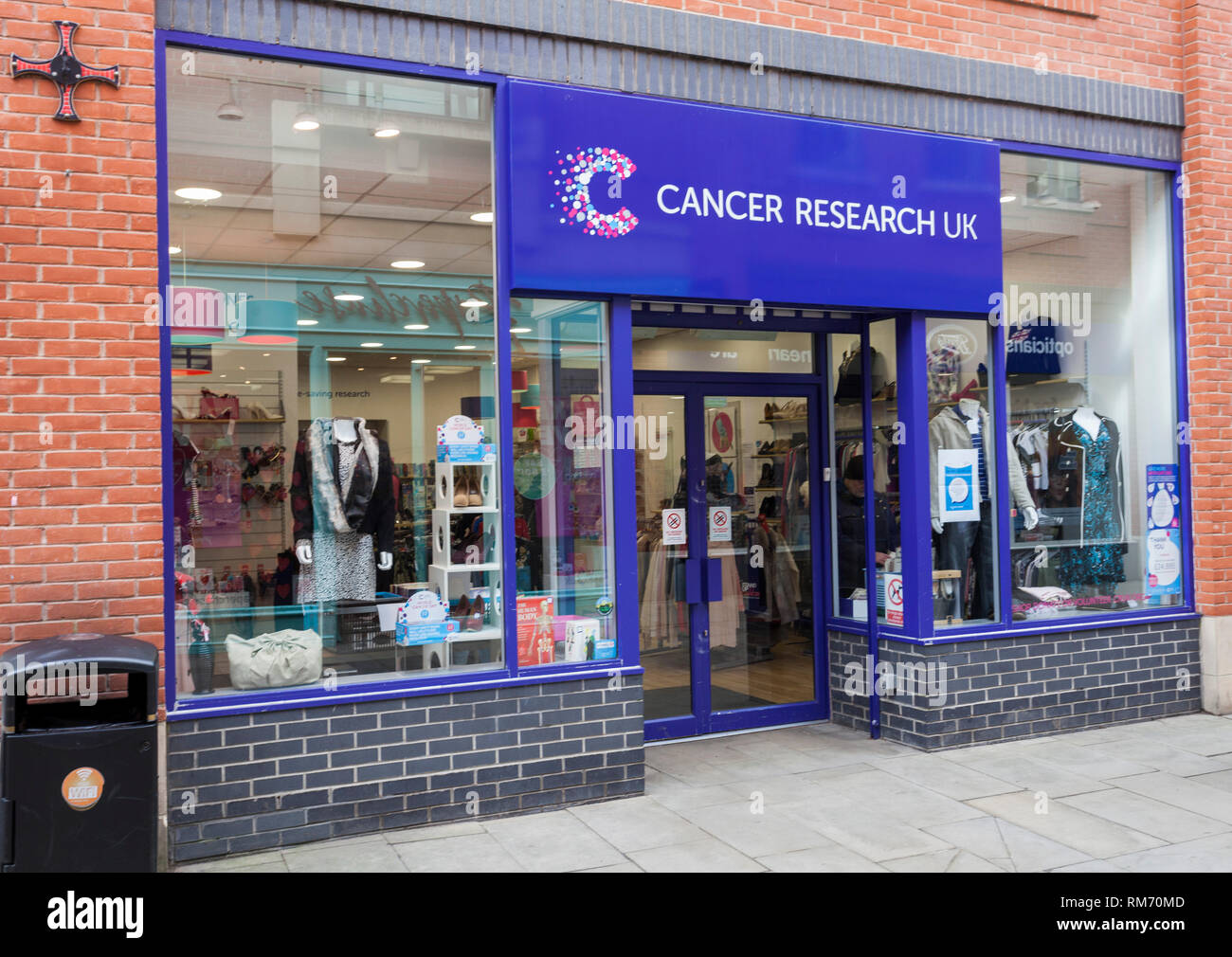 Cancer research shop hi-res stock photography and images - Alamy