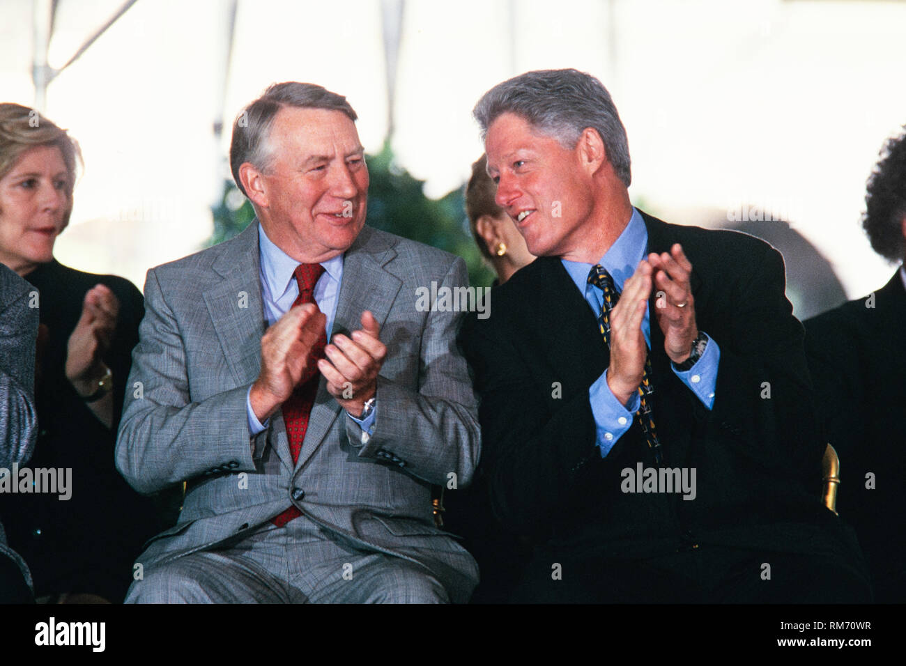 U.S. President Bill Clinton sits with Journalist Robert MacNeil, left ...
