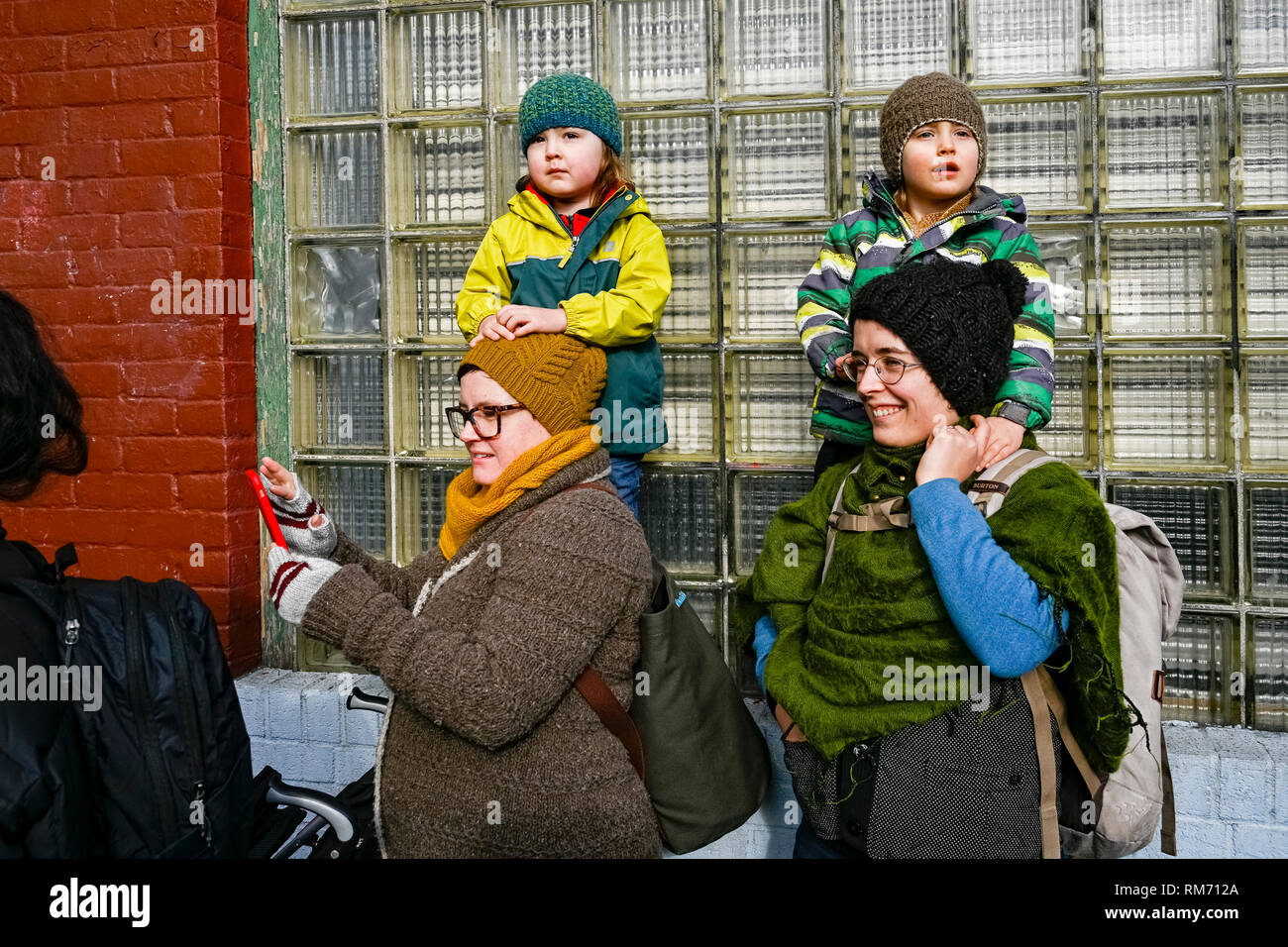 Shoulder ride hi-res stock photography and images - Alamy