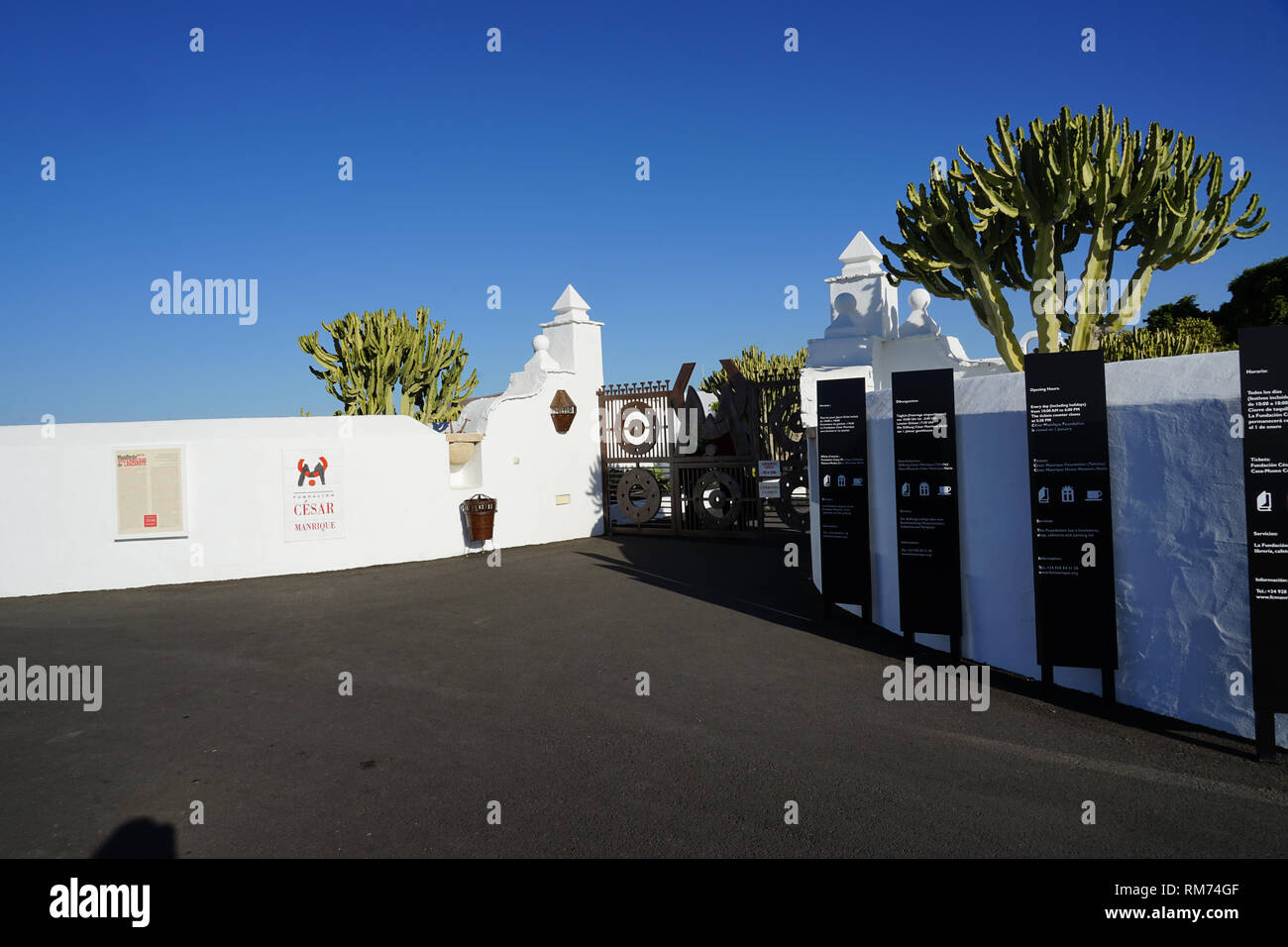 Eingang, Vulkanhaus, Fundación César Manrique, Vulkan und Architektur ...