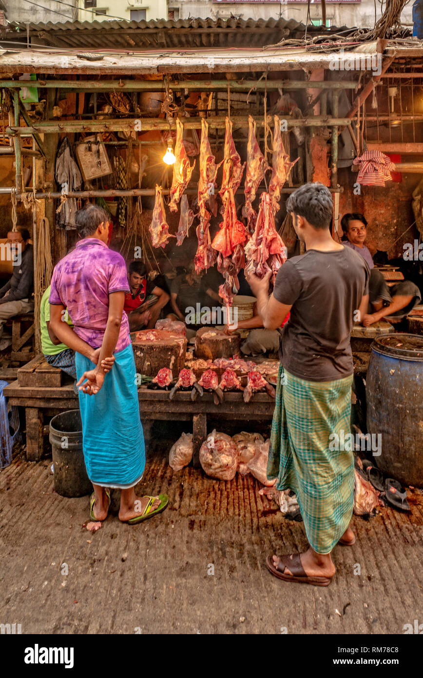Markets and shops selling food, fish, and meat in Dhaka, Bangladesh ...