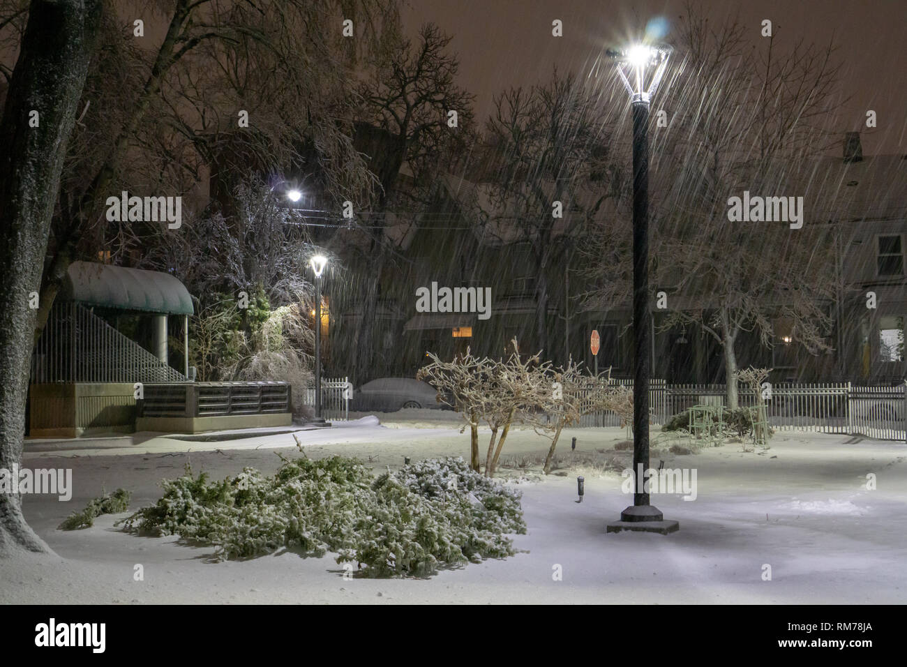 Toronto rain winter hi-res stock photography and images - Alamy