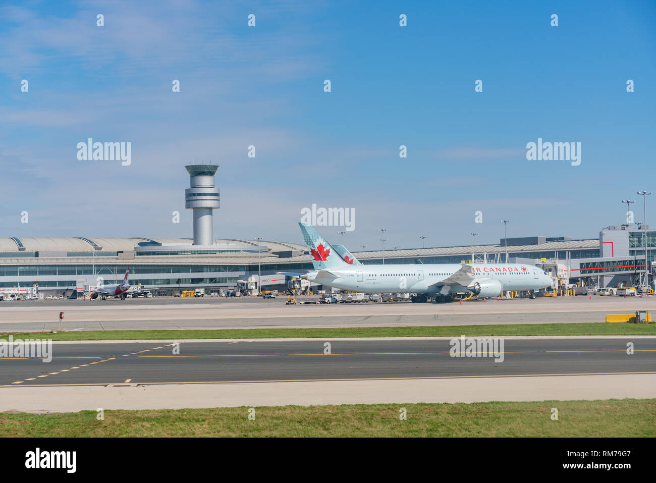 Toronto pearson airport tower hi-res stock photography and images - Alamy