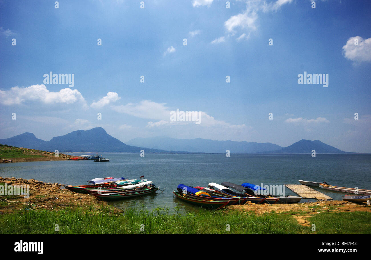 Waduk Jatiluhur, Purwakarta, West Java, Indonesia Stock Photo - Alamy