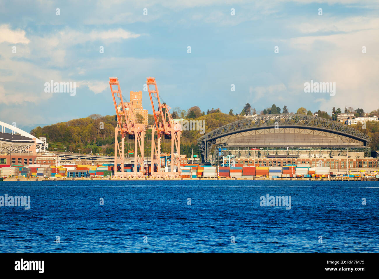 Terminal operators and containers at the port Stock Photo - Alamy