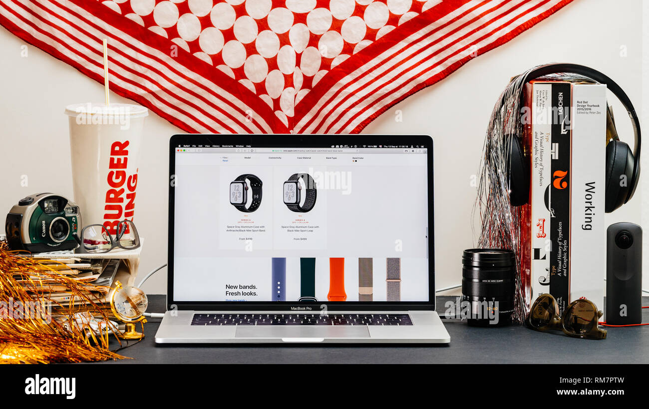 Nike versions hi-res stock photography and images - Alamy