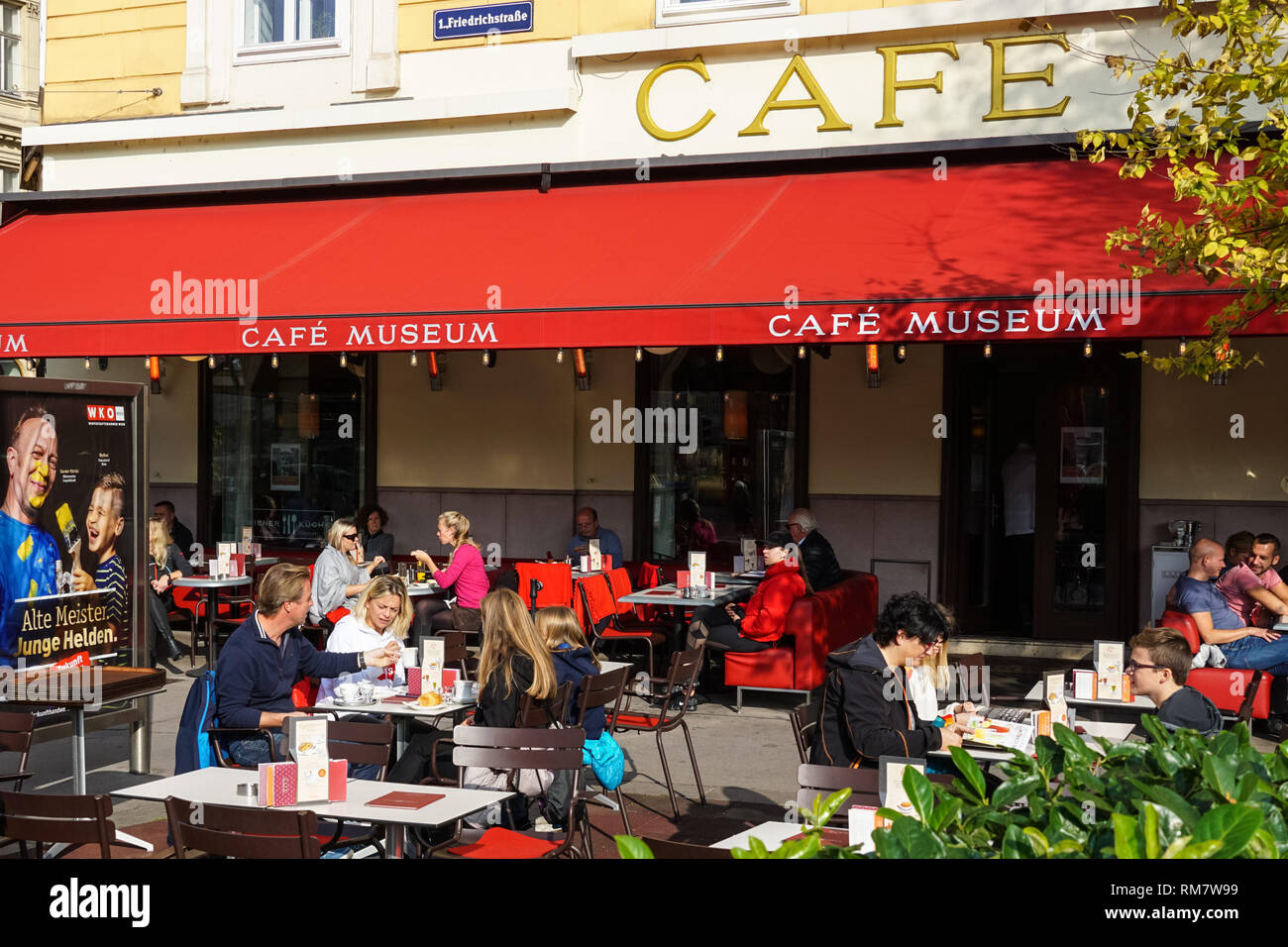 Cafe museum vienna hi-res stock photography and images - Alamy