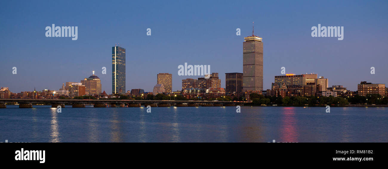 View skyline boston dusk hi-res stock photography and images - Alamy