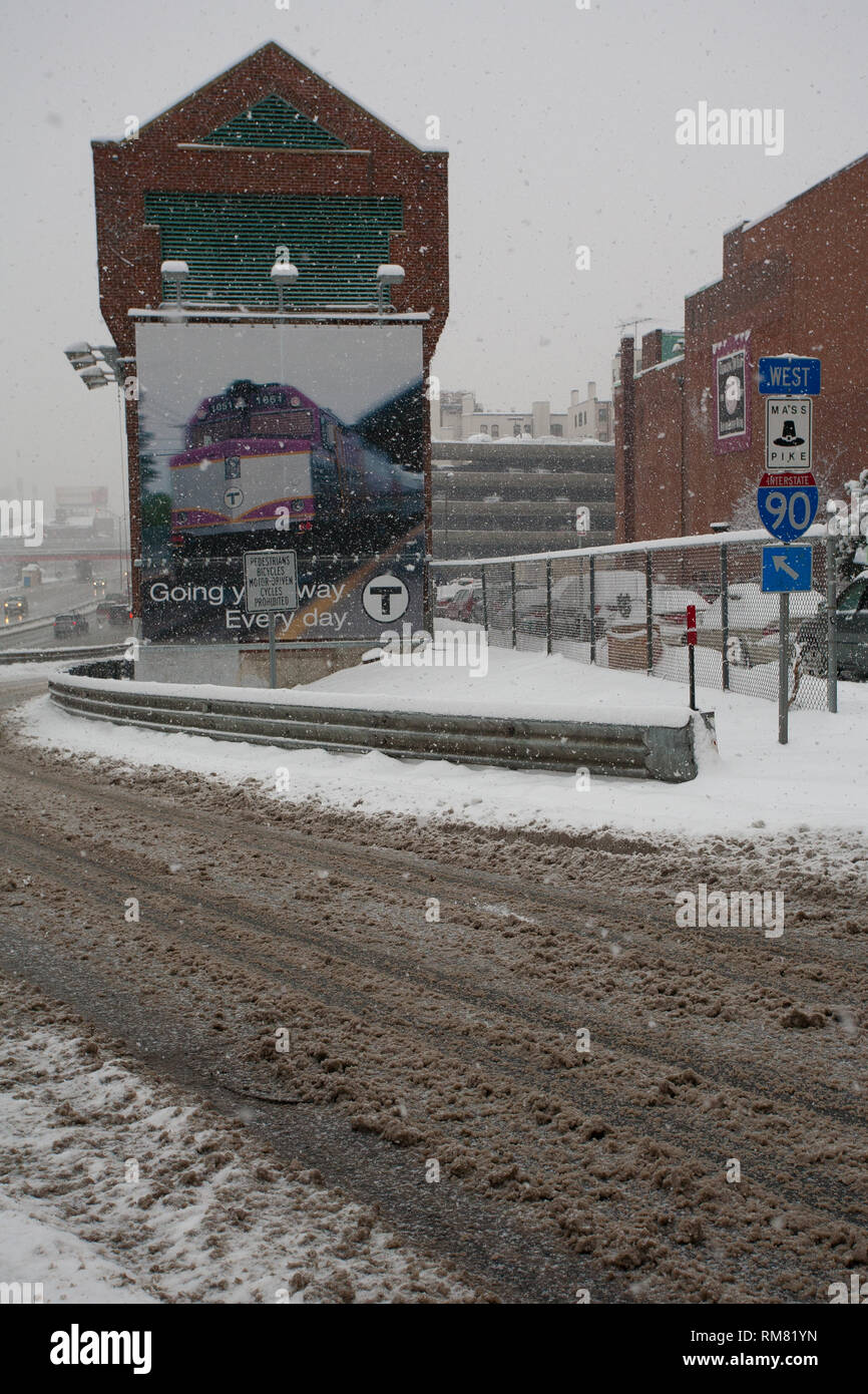 Boston commuter rail hi-res stock photography and images - Alamy
