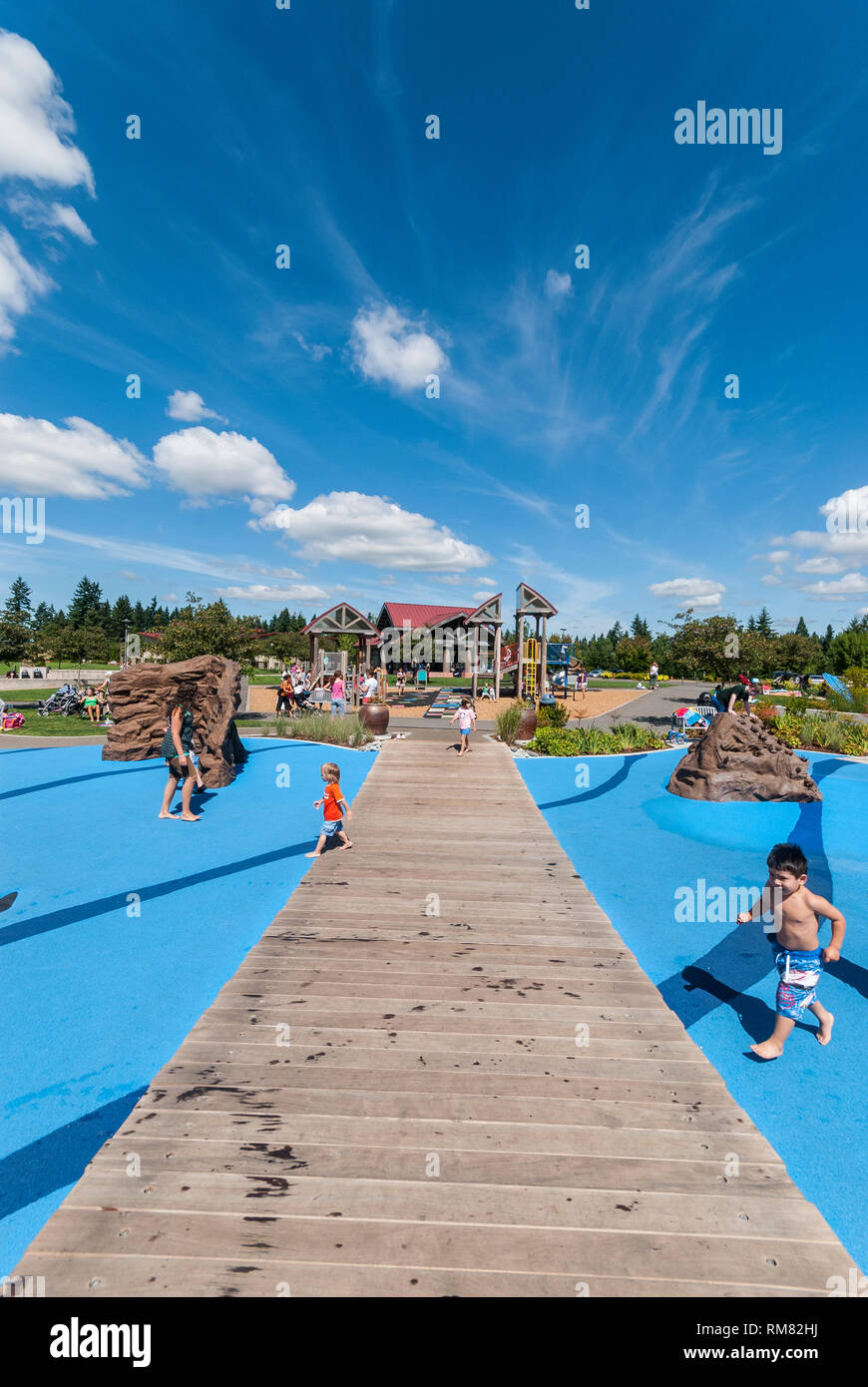 Scene from Crossroads Water Spray Park in Bellevue, Washington Stock ...
