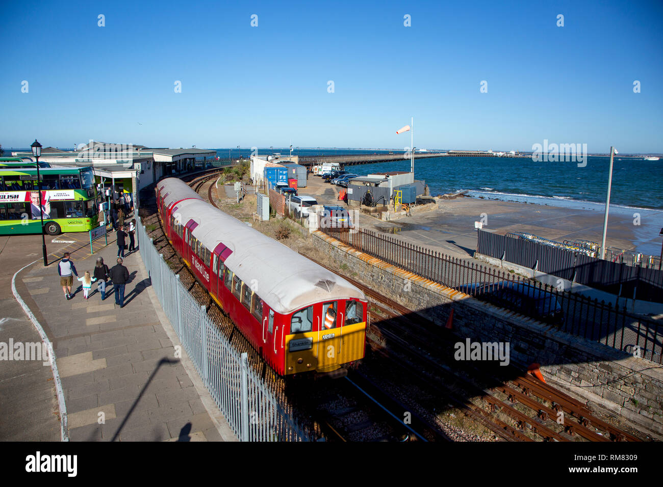 Ryde,Pier,head,Bus,Train, Station, Ryde, Isle of Wight, England, UK ...