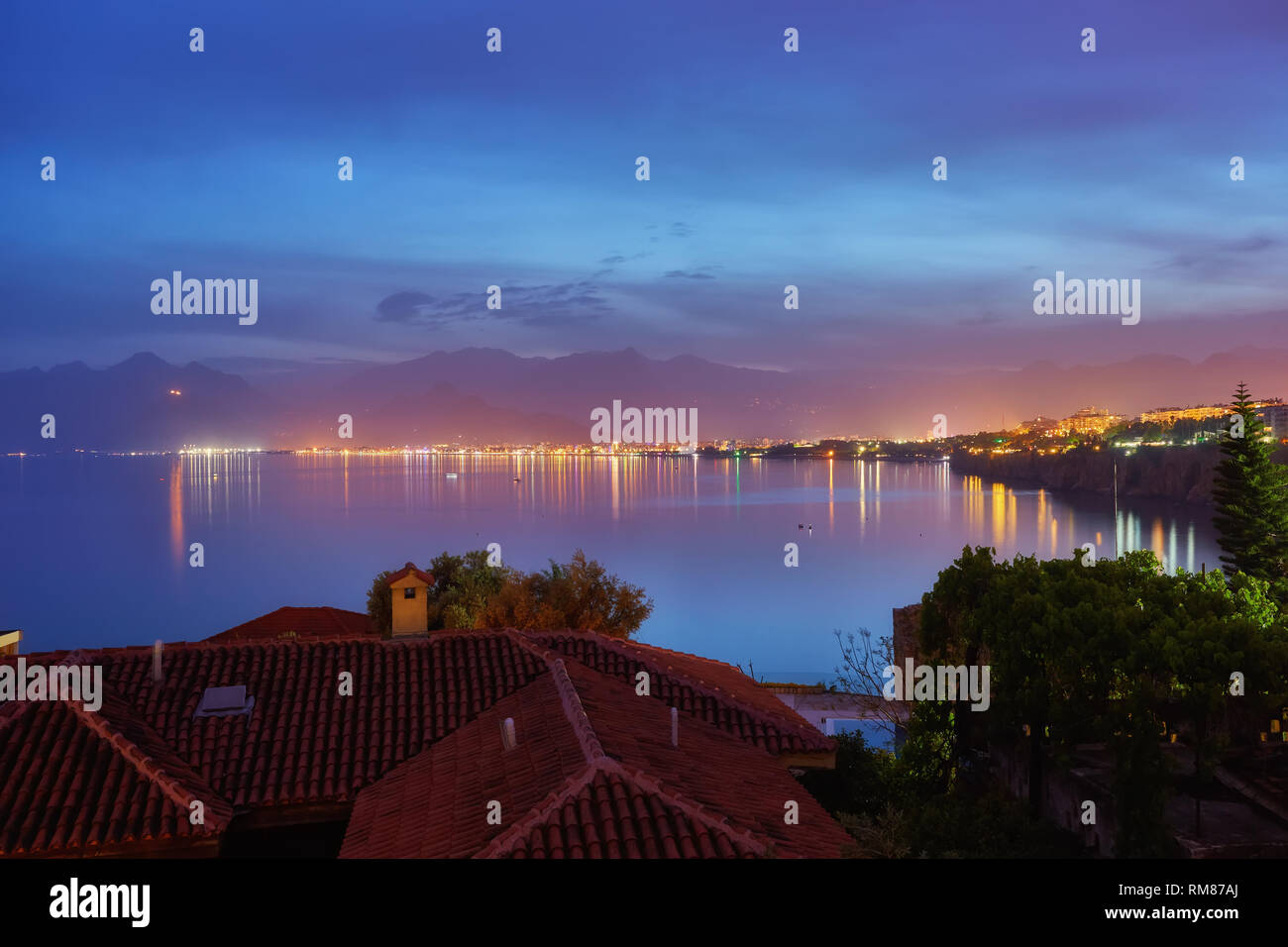 Famous Konyaalti beach night view. Antalya, Turkey Stock Photo - Alamy Famous Konyaalti beach night view. Antalya, Turkey Stock Photo - Alamy