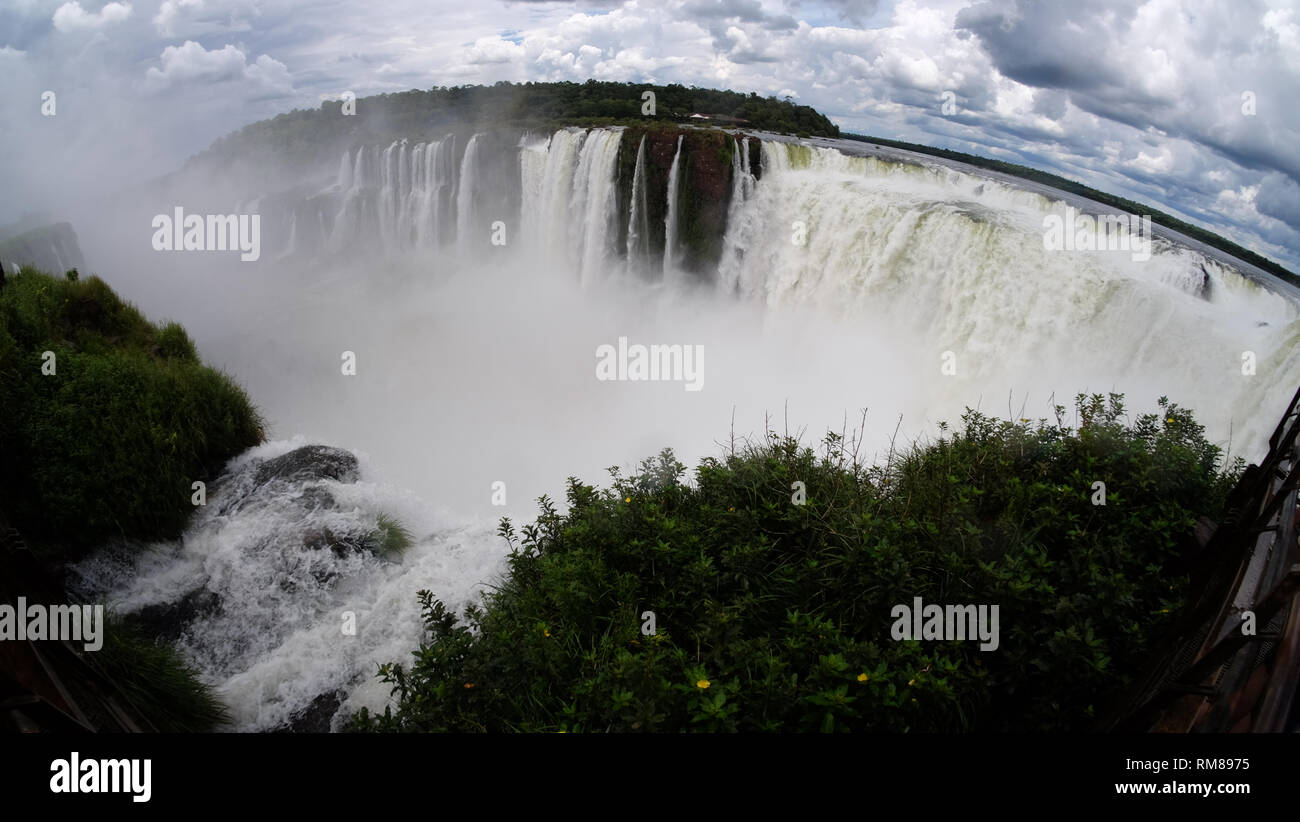 Iguazu falls brazil argentina border hi-res stock photography and ...