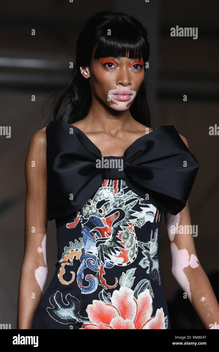 Model winnie harlow on catwalk hi-res stock photography and images - Alamy