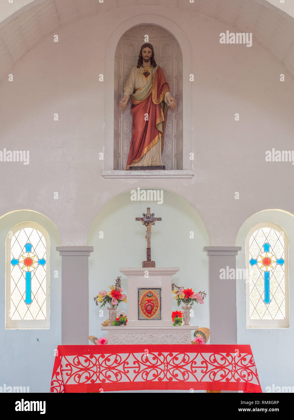 Jesus statue, altar and cloth with Maori design Hato Kereti church ...