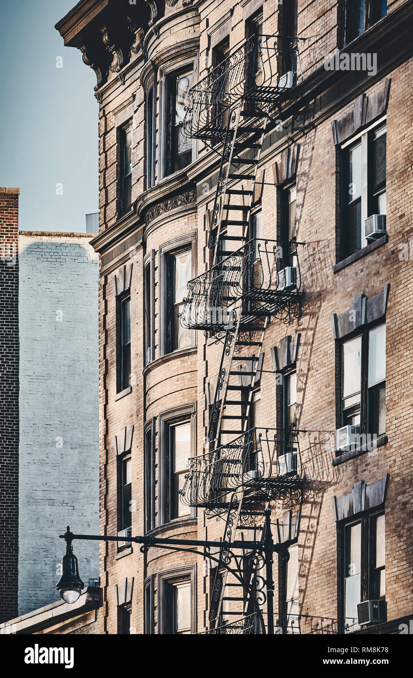 Old tenement building nyc hi-res stock photography and images - Alamy