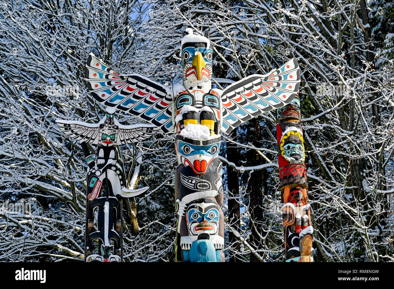 First nations stanley park thunderbird vancouver totem pole totem poles ...