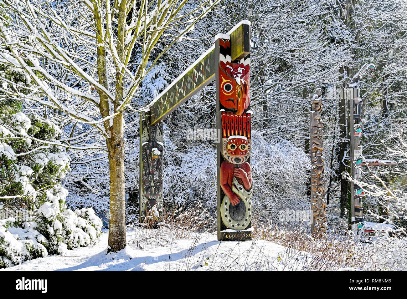 Coast salish totem portal hi-res stock photography and images - Alamy