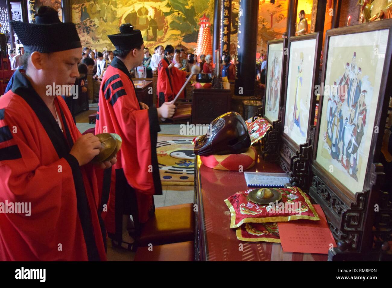 Taoist altar priests hi-res stock photography and images - Alamy