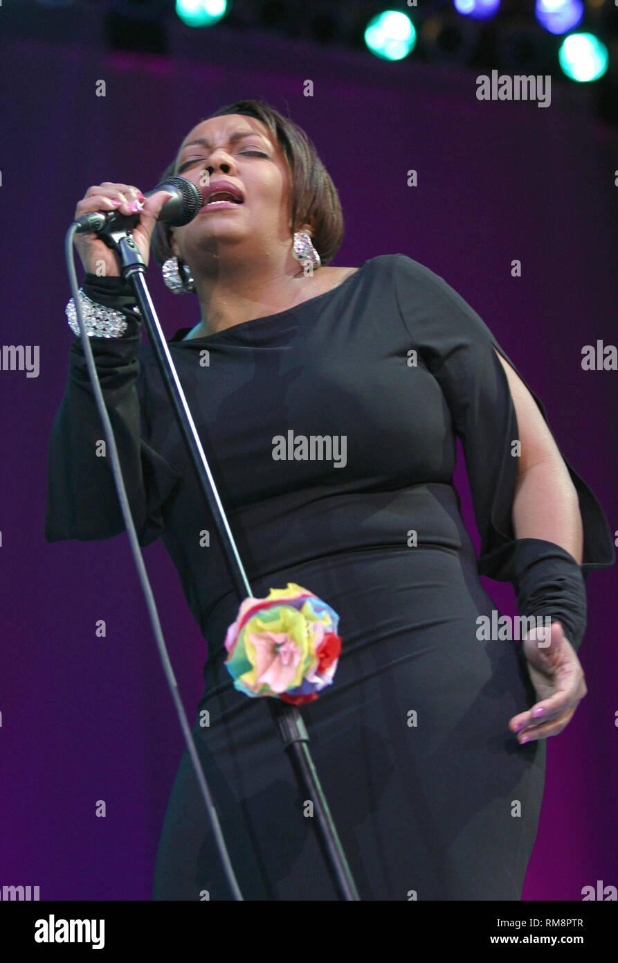 Singer Anita Baker is shown performing for her fans Stock Photo - Alamy