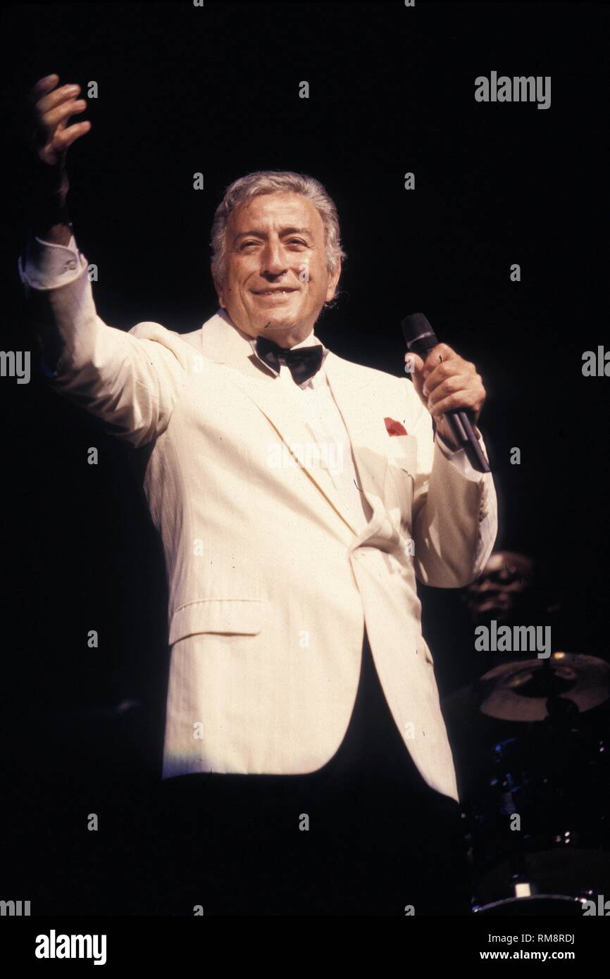 Singer Tony Bennett is shown on stage during a "live" concert Stock ...