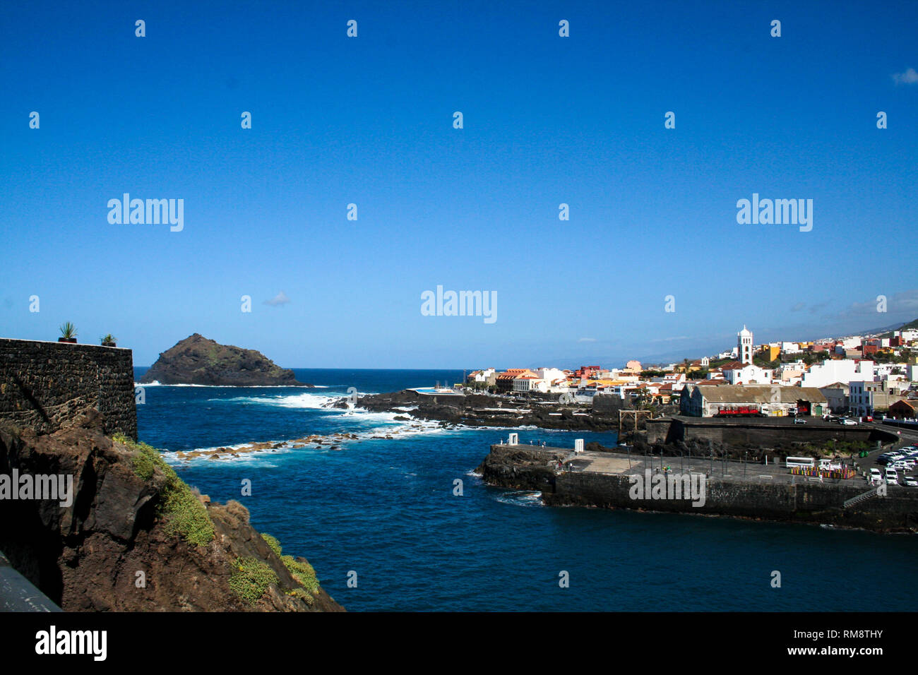 Tourism small islands hi-res stock photography and images - Alamy