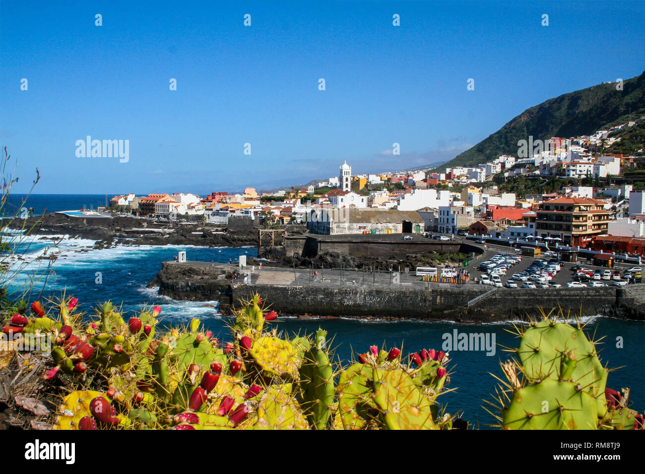 Tourism small islands hi-res stock photography and images - Alamy