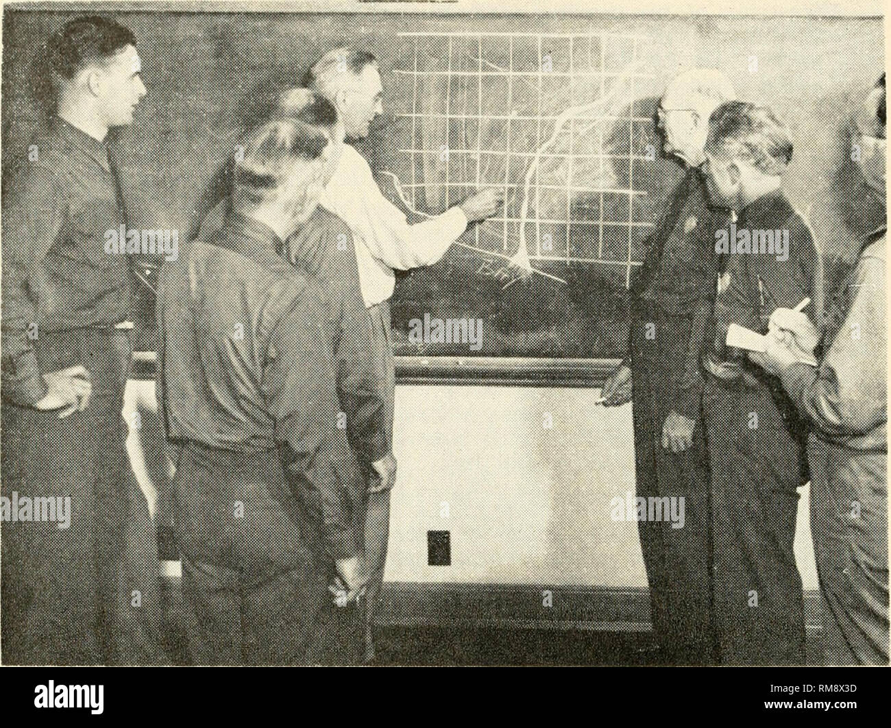 Water relay game hi-res stock photography and images - Alamy