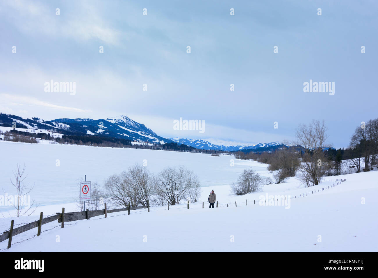 Sulzberg: lake Rottachsee, people in Schwaben, Allgäu, Swabia, Bayern ...