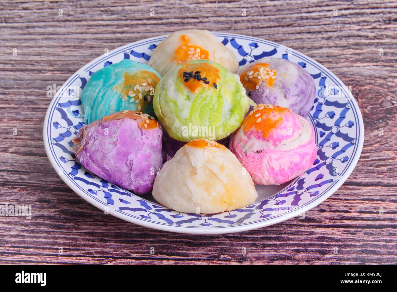 Colorful Chinese pastry moon cake ,Spring Roll pastry with nuts, salted ...