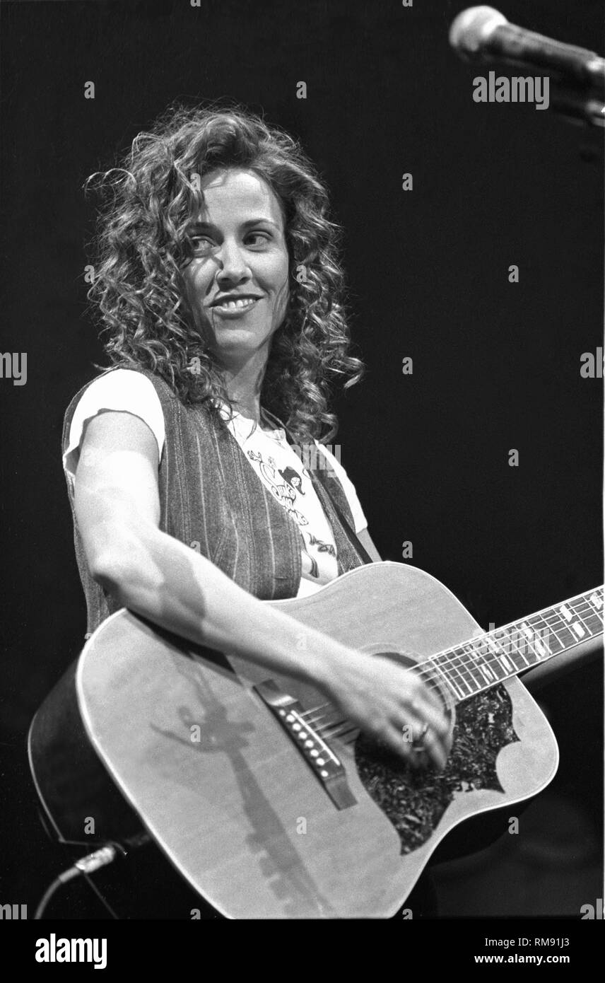 Sheryl crow Black and White Stock Photos & Images - Alamy