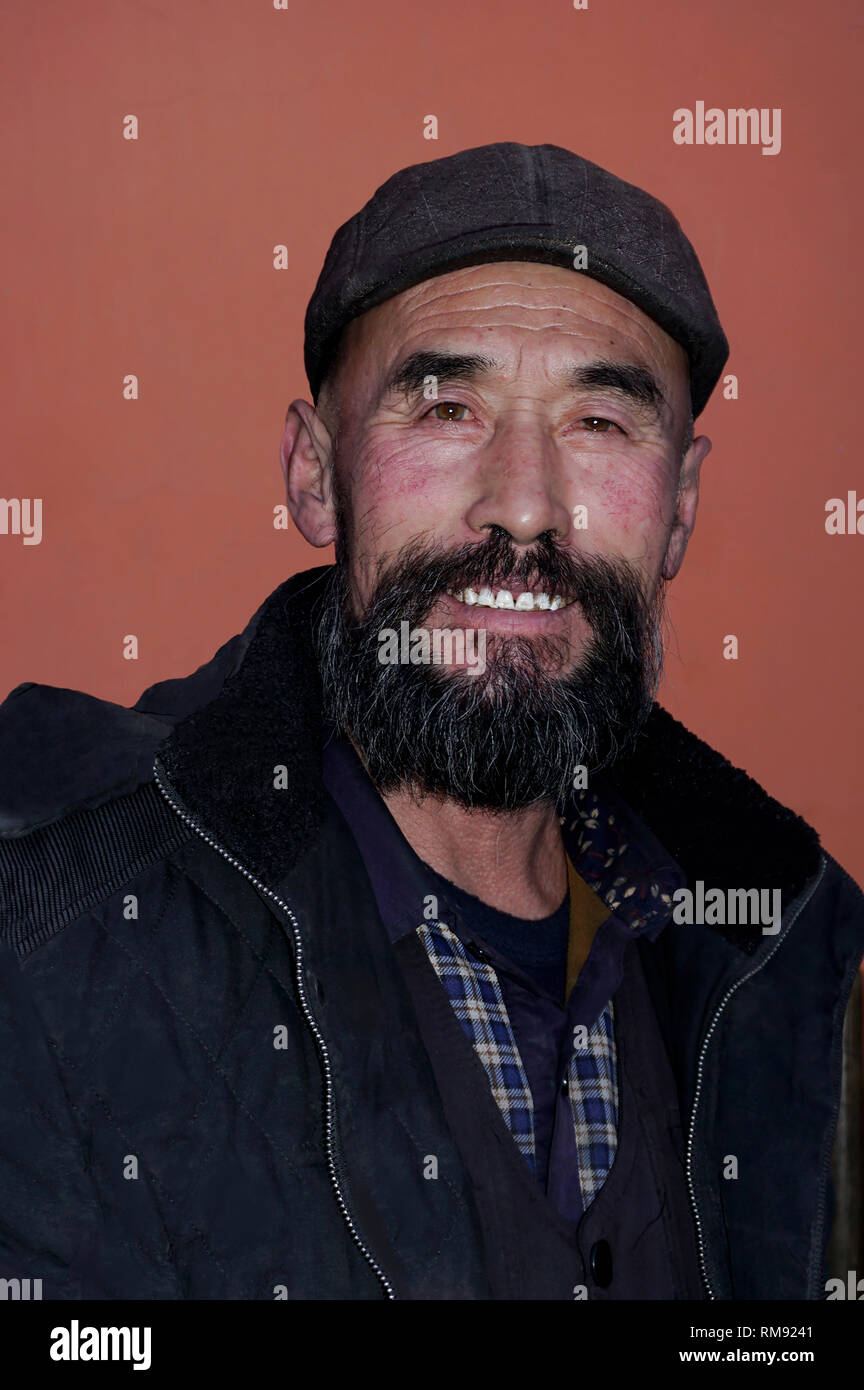 Bearded old man hi-res stock photography and images - Alamy